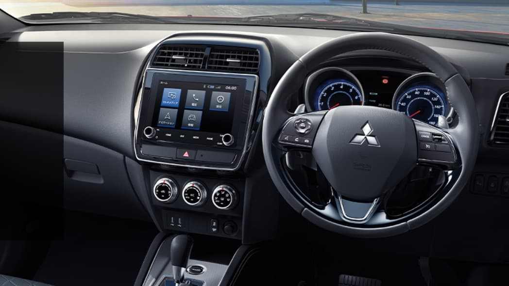 SUVラインアップ - 三菱自動車